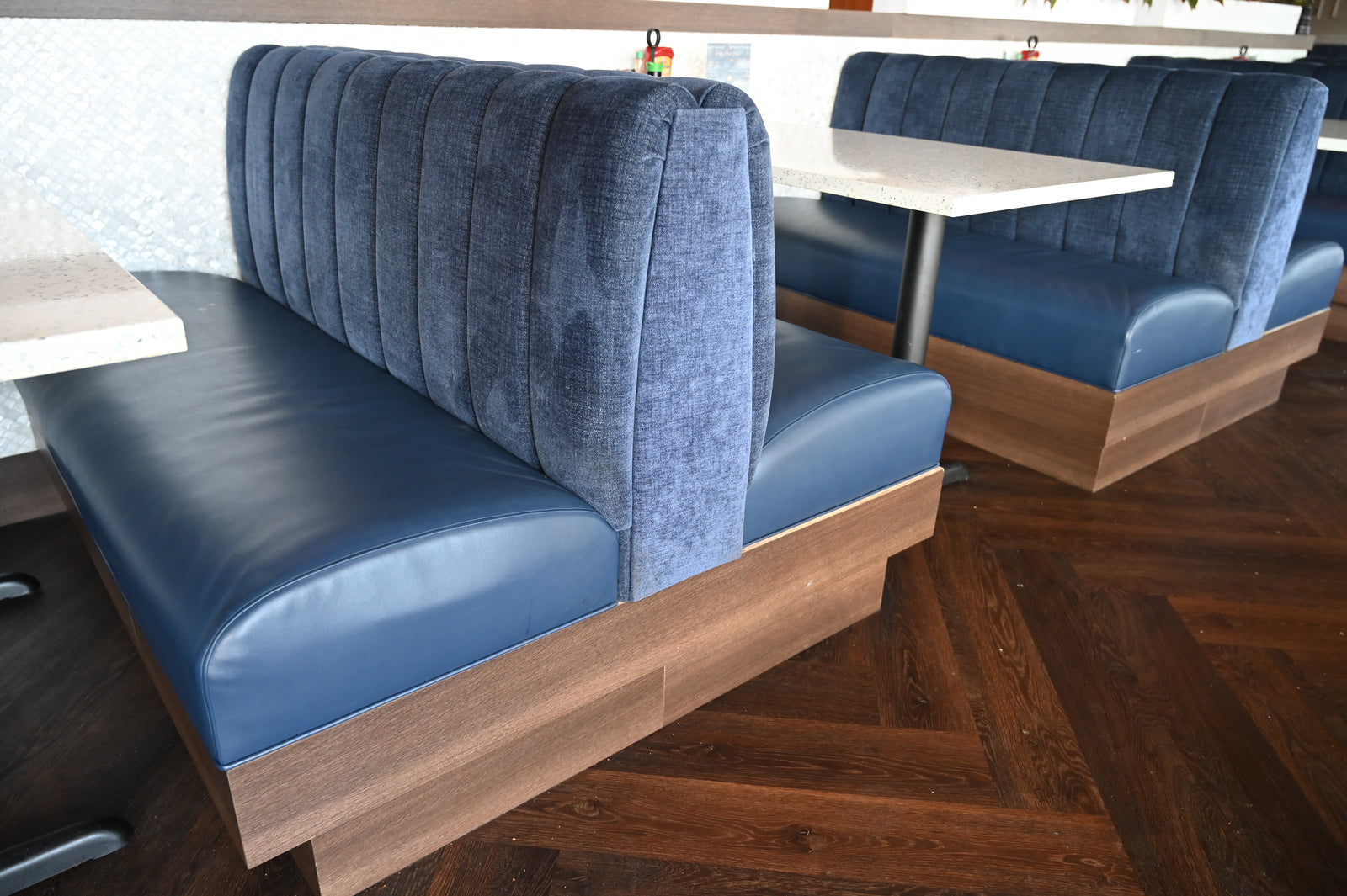 Custom Restaurant Booths in Florida | SelectSeating – Select Seating